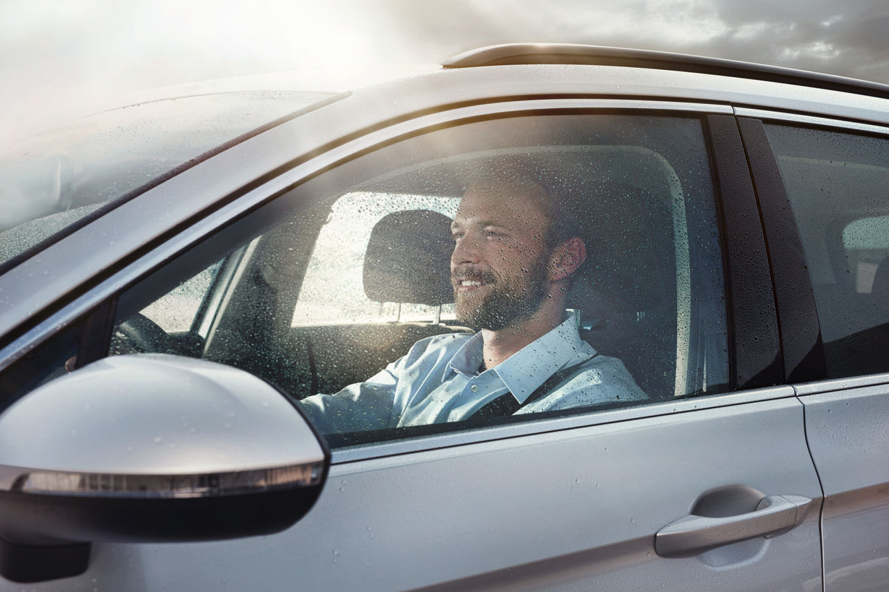 Eco friendly driving tips: Uniroyal explains how to safe fuel | Uniroyal